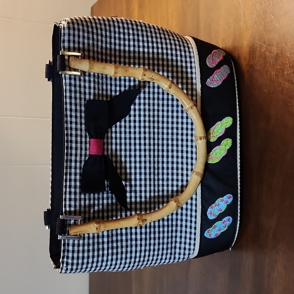 croft & barrow | Bags | Croft Barrow Embroidered Flip Flop Purse Black ...